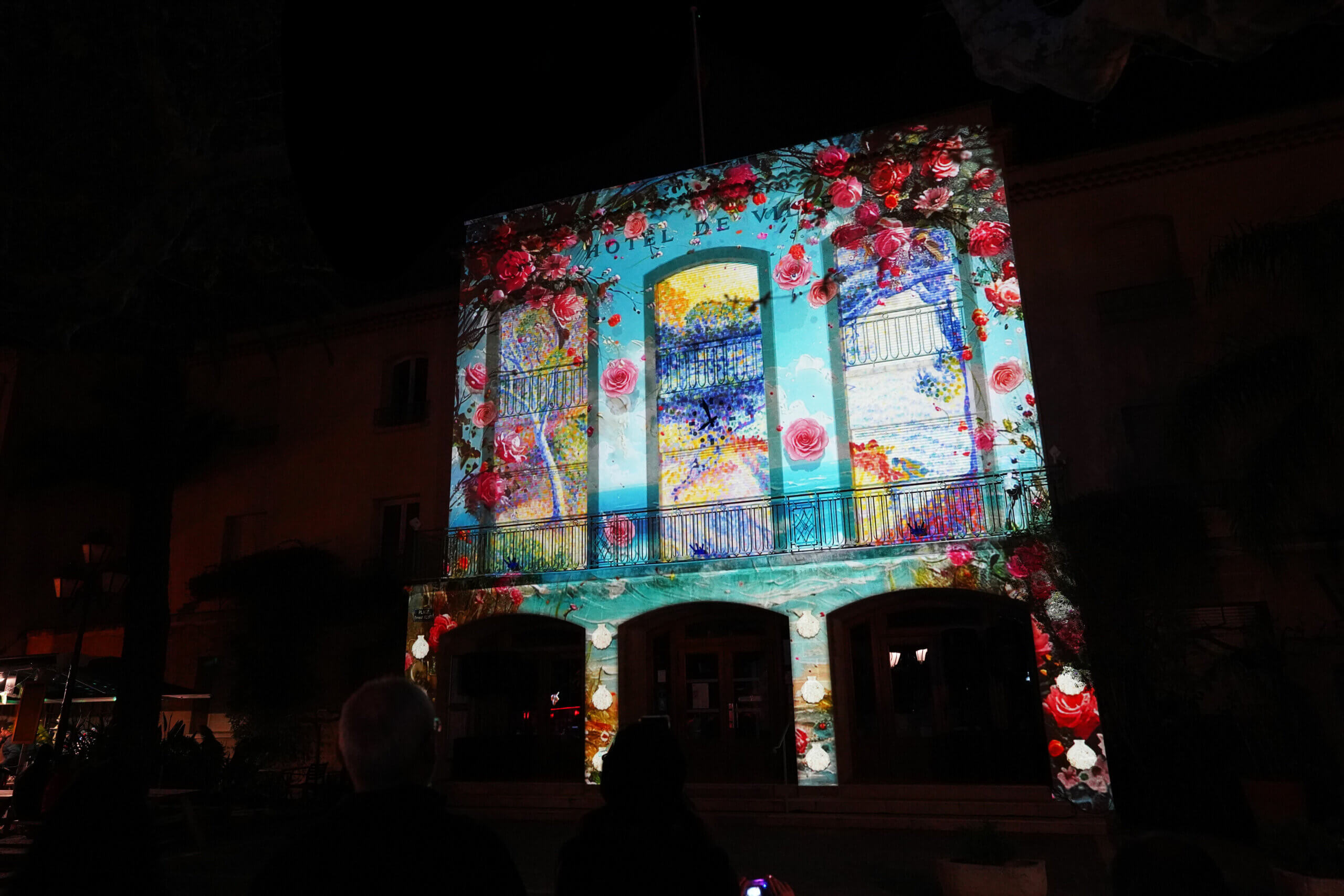 Panique au Layet - Le Lavandou – Electroson Studio - Créateurs de mappings vidéo